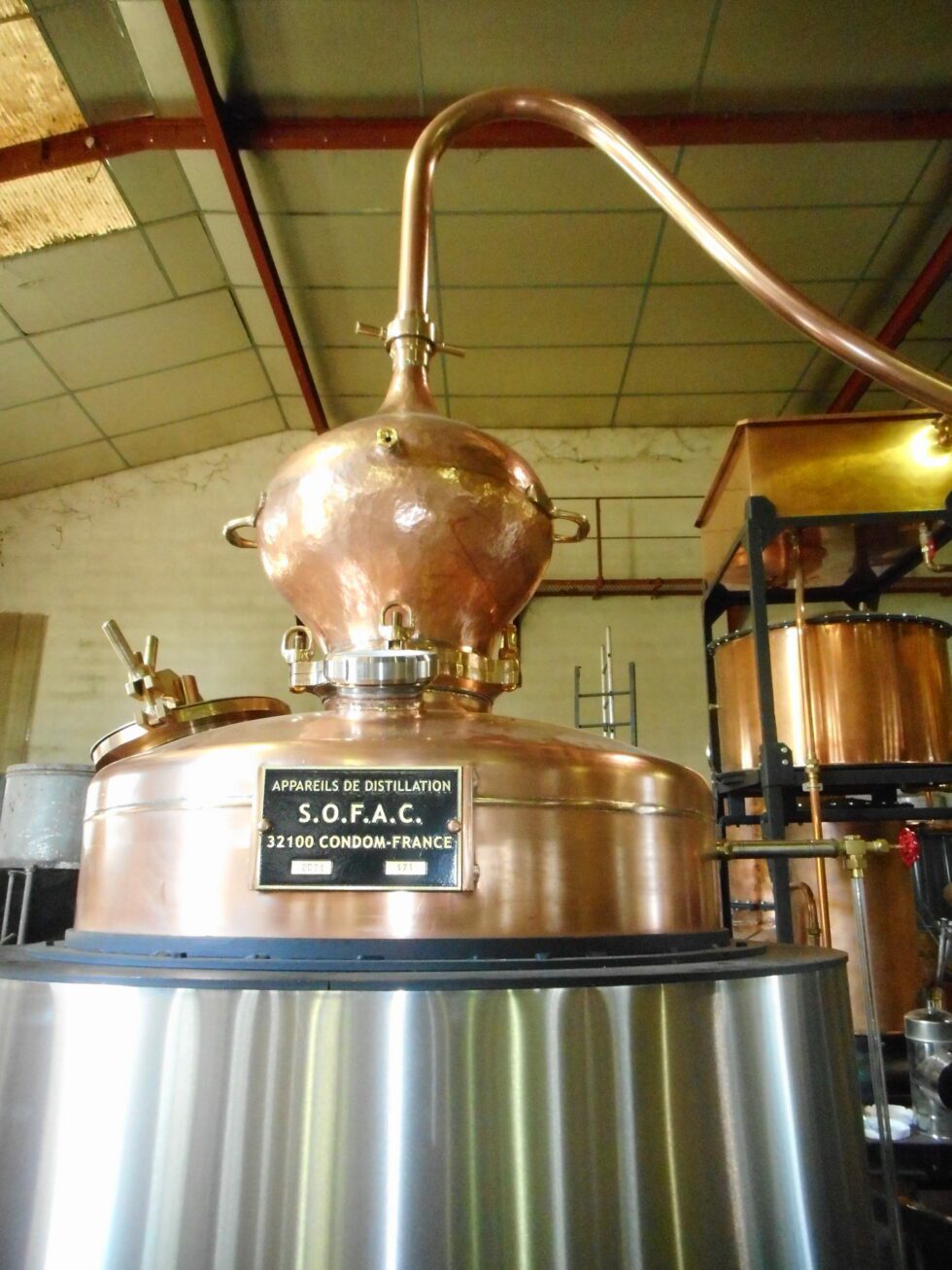 Alambic à repasse avec forme oignon martelé à la main › Alambics Sofac